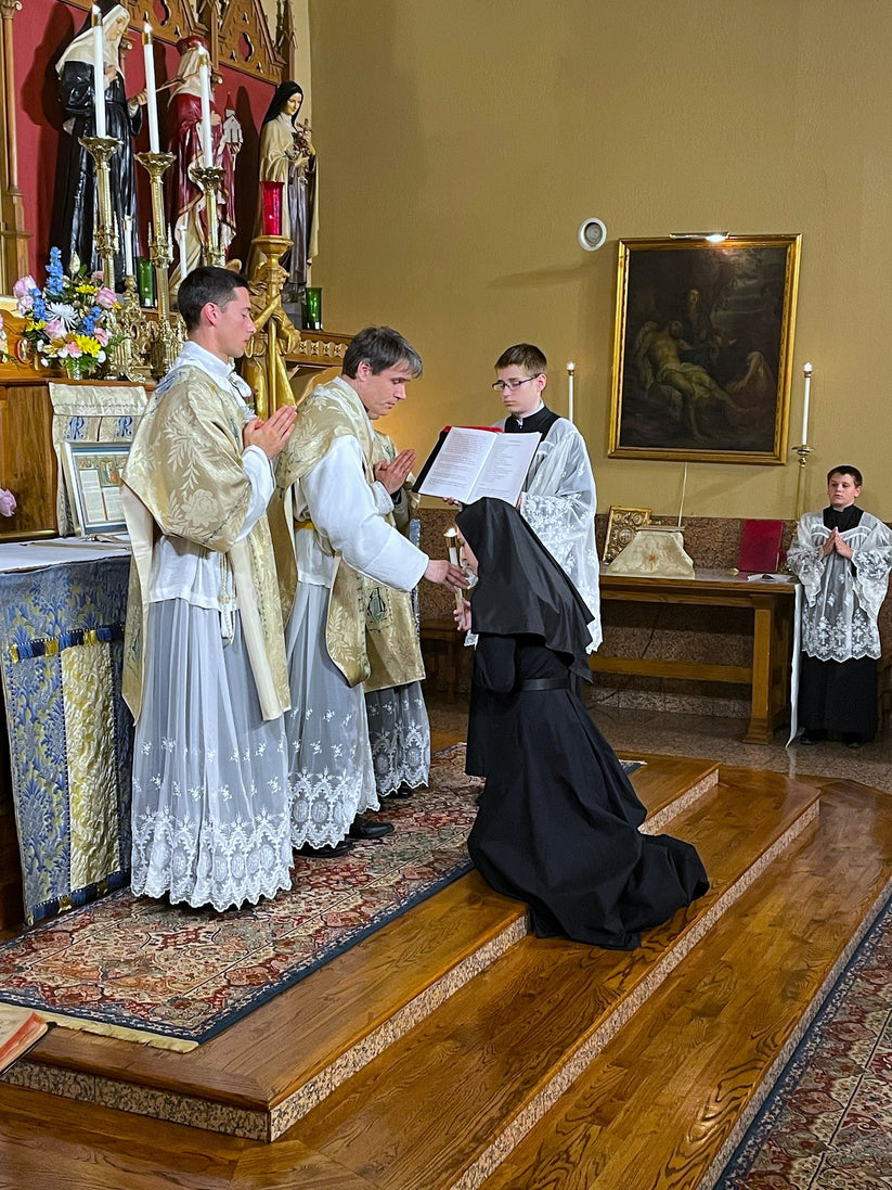 Support the Oblates of the Holy Face – St. Gertrude the Great